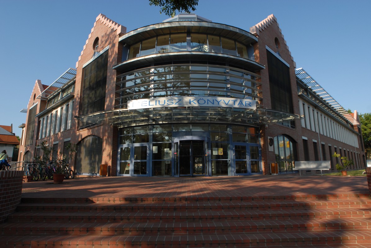 The use of the library in Debrecen will be free at the Méliusz Juhász ...